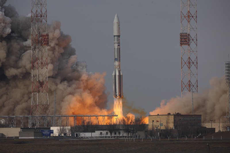 Proton-M/Briz-M lança Intelsat-22