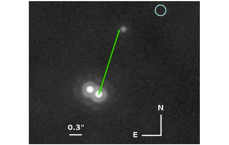 Fotografado planeta a orbitar 2 sóis?